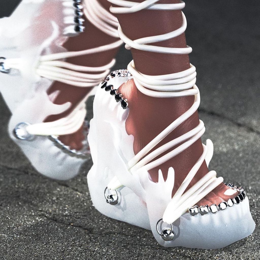 Everything You Need to Know About Foot Botox | Who What Wear