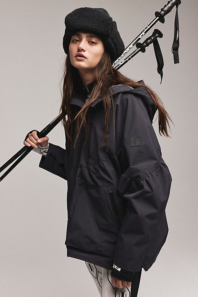 Gorpcore: The Outdoorsy Aesthetic Taking Over TikTok | Who What Wear