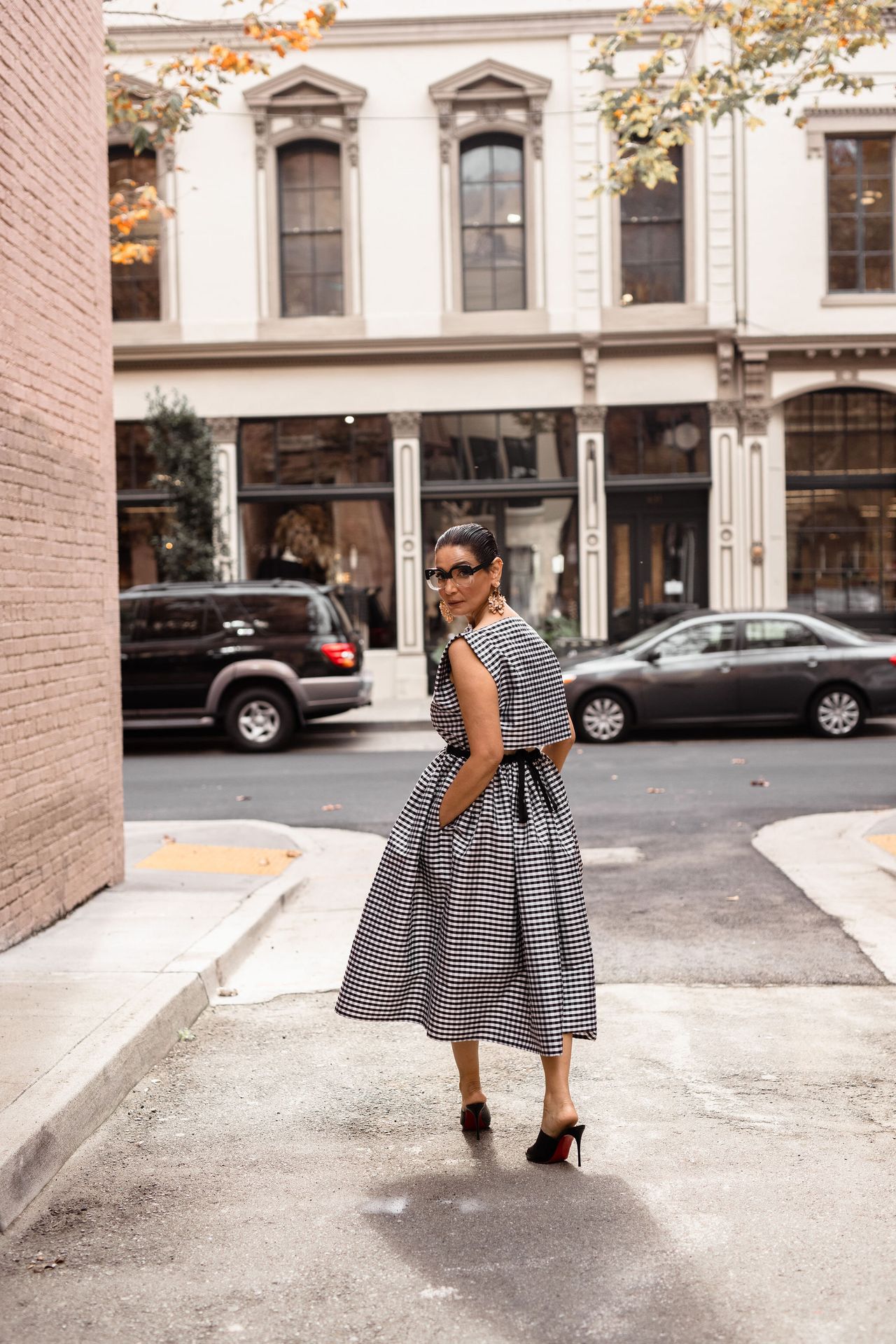 The Pretty Items an Experienced Stylist Wears to Look Chic | Who What Wear