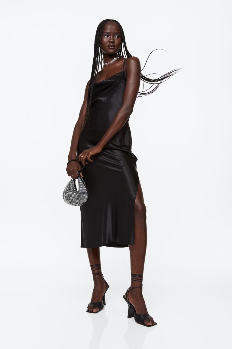 The Pretty Items an Experienced Stylist Wears to Look Chic | Who What Wear