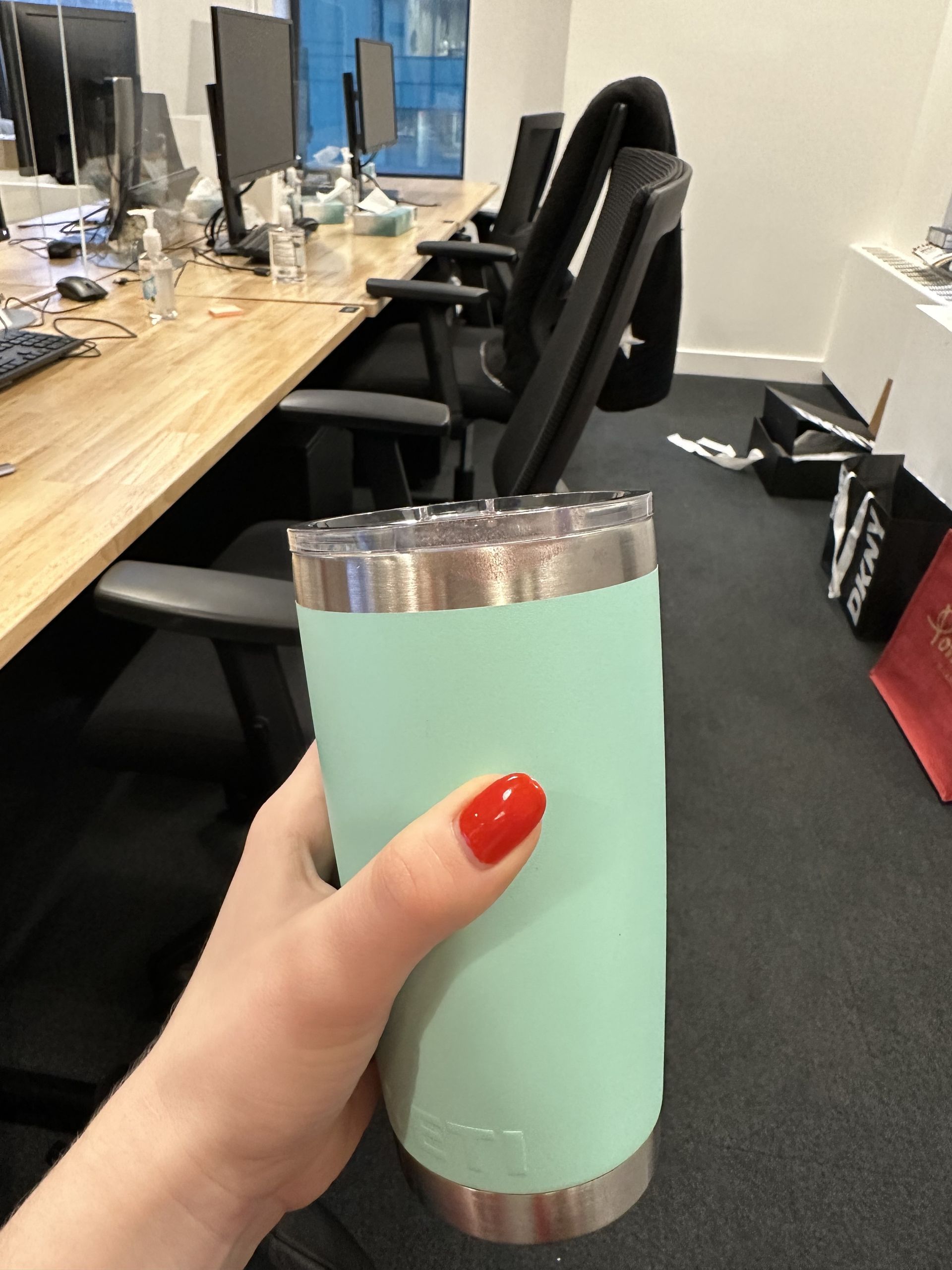 How 5 Different Lipsticks Held Up to Hot Coffee | Who What Wear