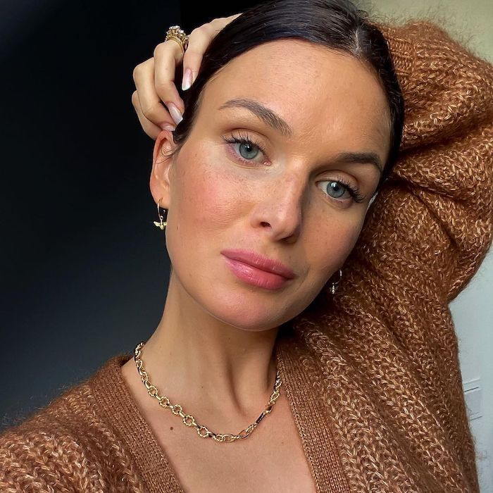 This Tool Helps Alleviate My Jaw Pain and Tension | Who What Wear