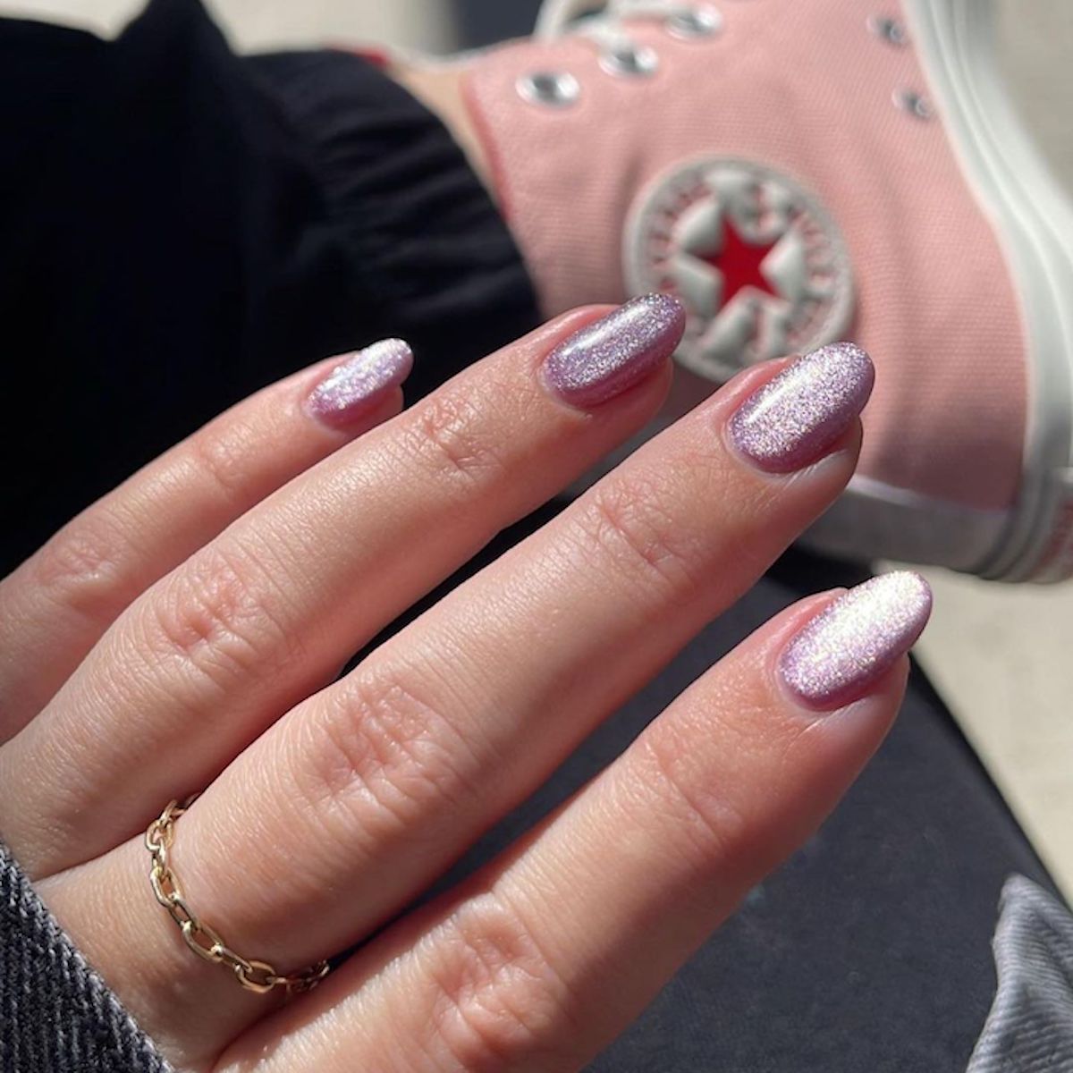 How to Achieve Super-Trendy Velvet Nails (At Home) | Who What Wear