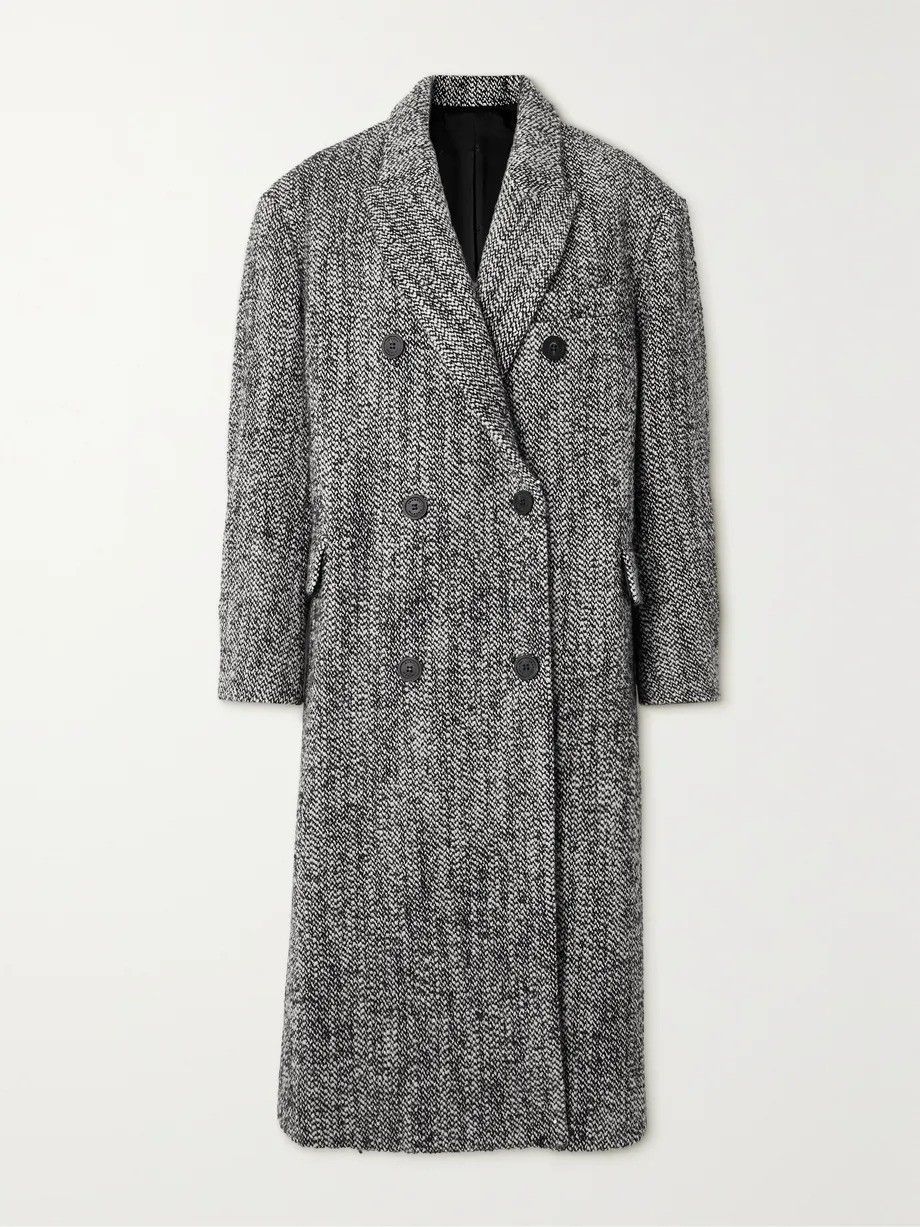 6 Things French Girls Wear in Winter to Look Chic | Who What Wear