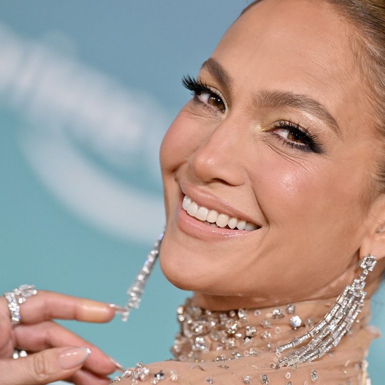 J.Lo Just Proved the "Lip Gloss" Nail Trend Is Worth Trying | Who What Wear