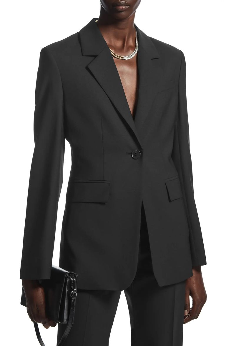 A Really Good Outfit Features These 5 Trendy Basics | Who What Wear