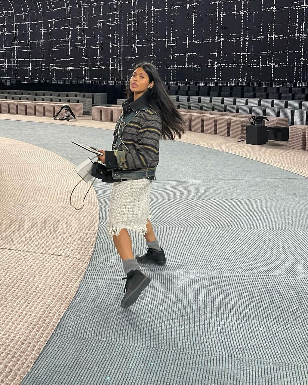 6 Paris Sneaker Outfits That Are Very 2023 | Who What Wear