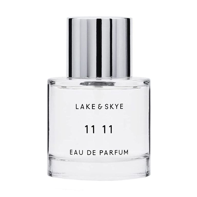 Read Me If You Want to Learn How to Layer Your Fragrances | Who What Wear