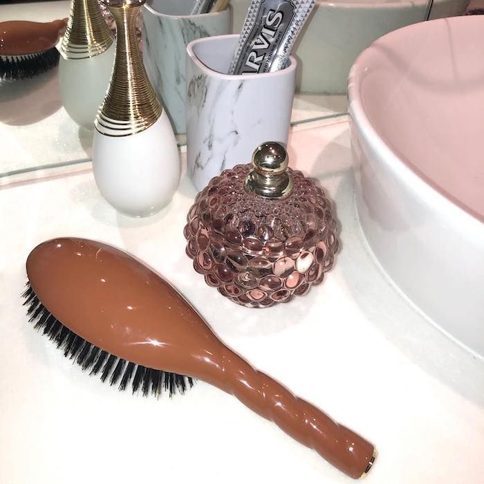 How to Tell If a Perfume Will Work With Your Body Chemistry | Who What Wear