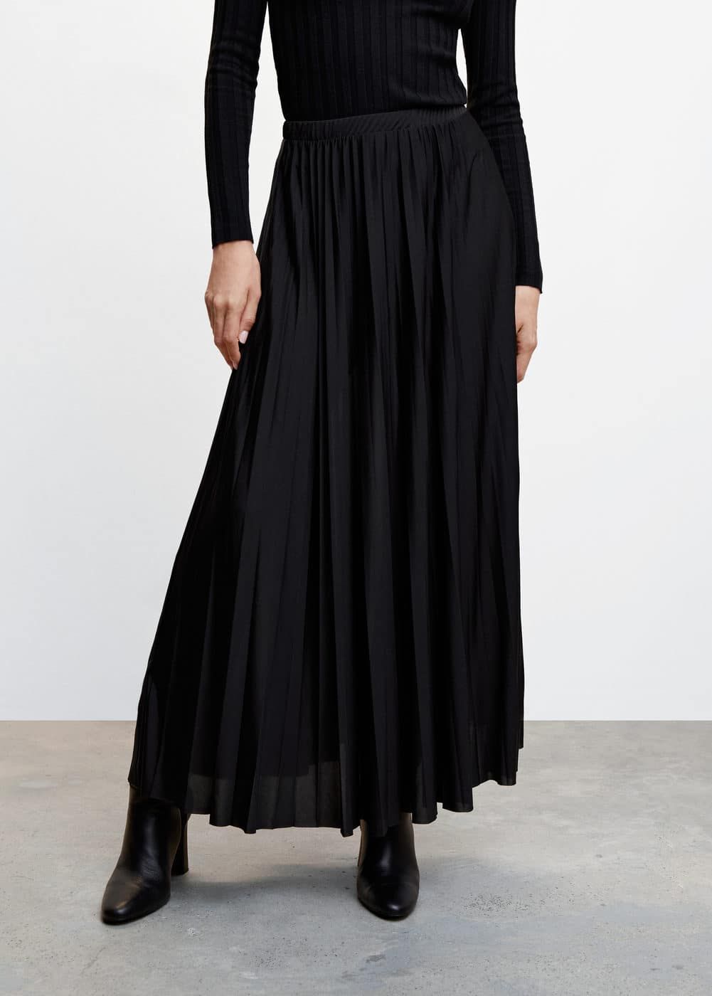 11 Under-$150 Basics Needed for a Travel Capsule Wardrobe | Who What Wear