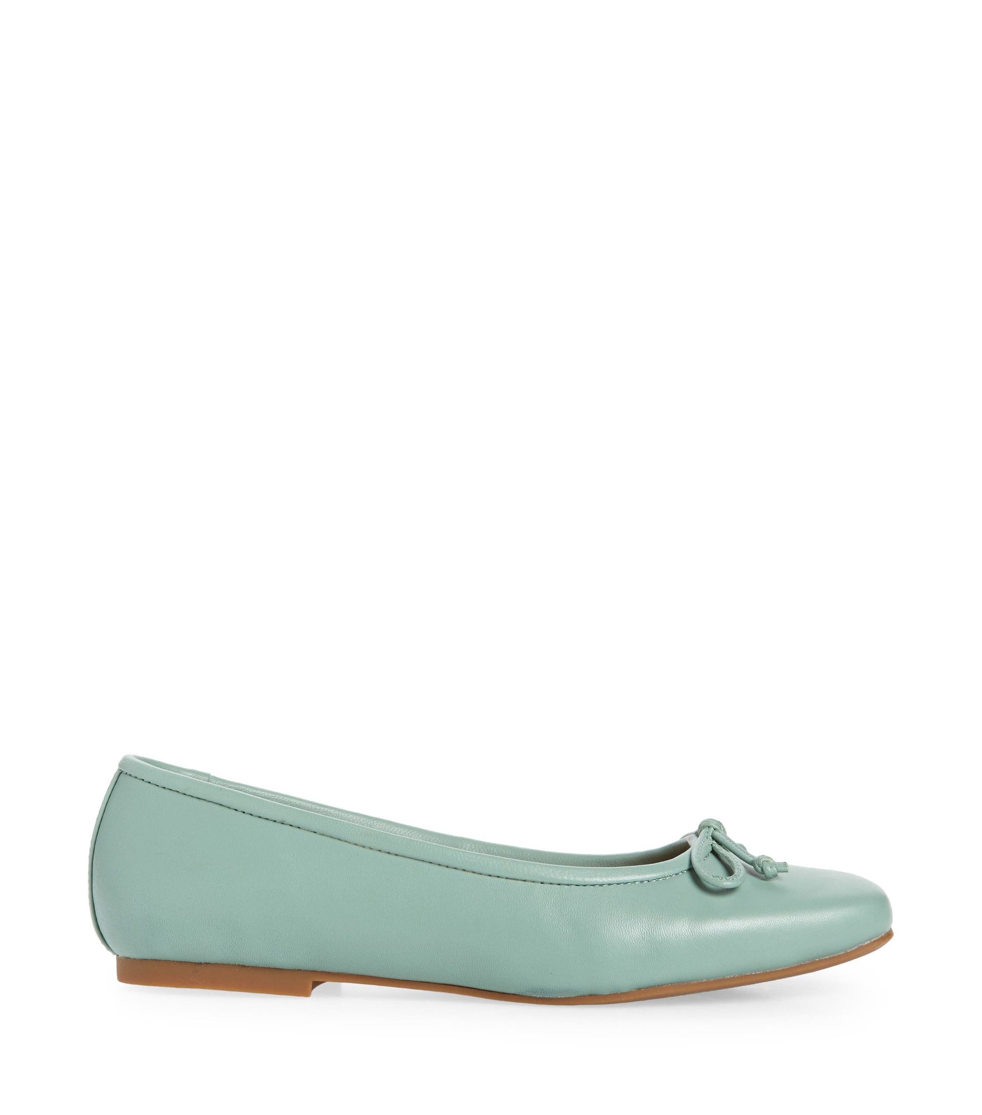 Shop 34 Comfortable Pairs of Chic Ballet Flats for Spring | Who What Wear