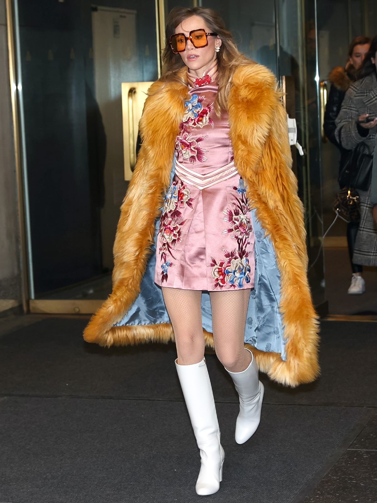 These 11 Looks Prove Suki Waterhouse Has Major It-Girl Style | Who What ...