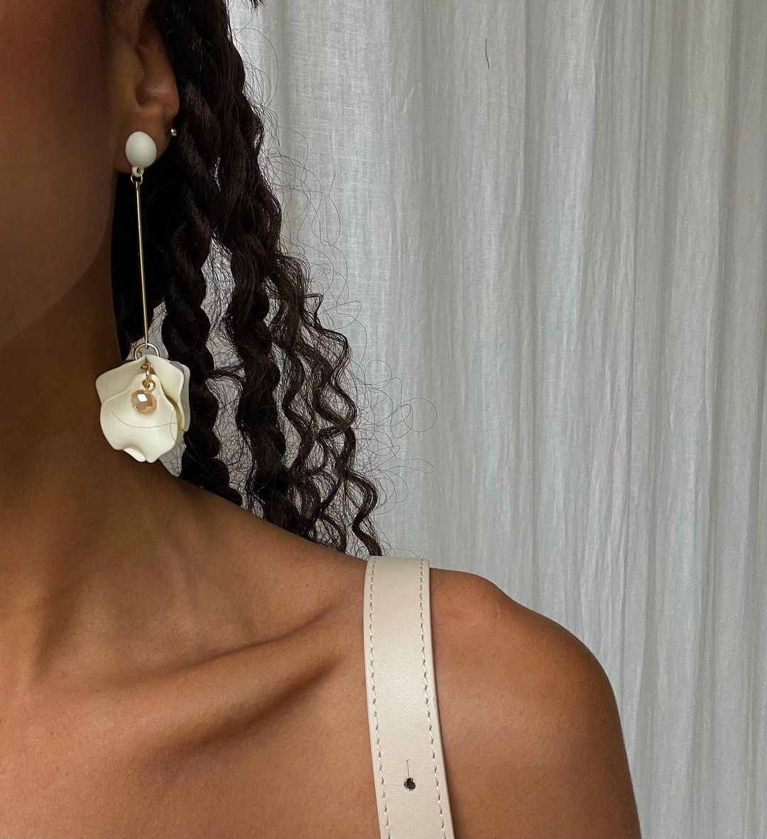 The 16 Best Fragrances That Smell Like All Things Spring | Who What Wear