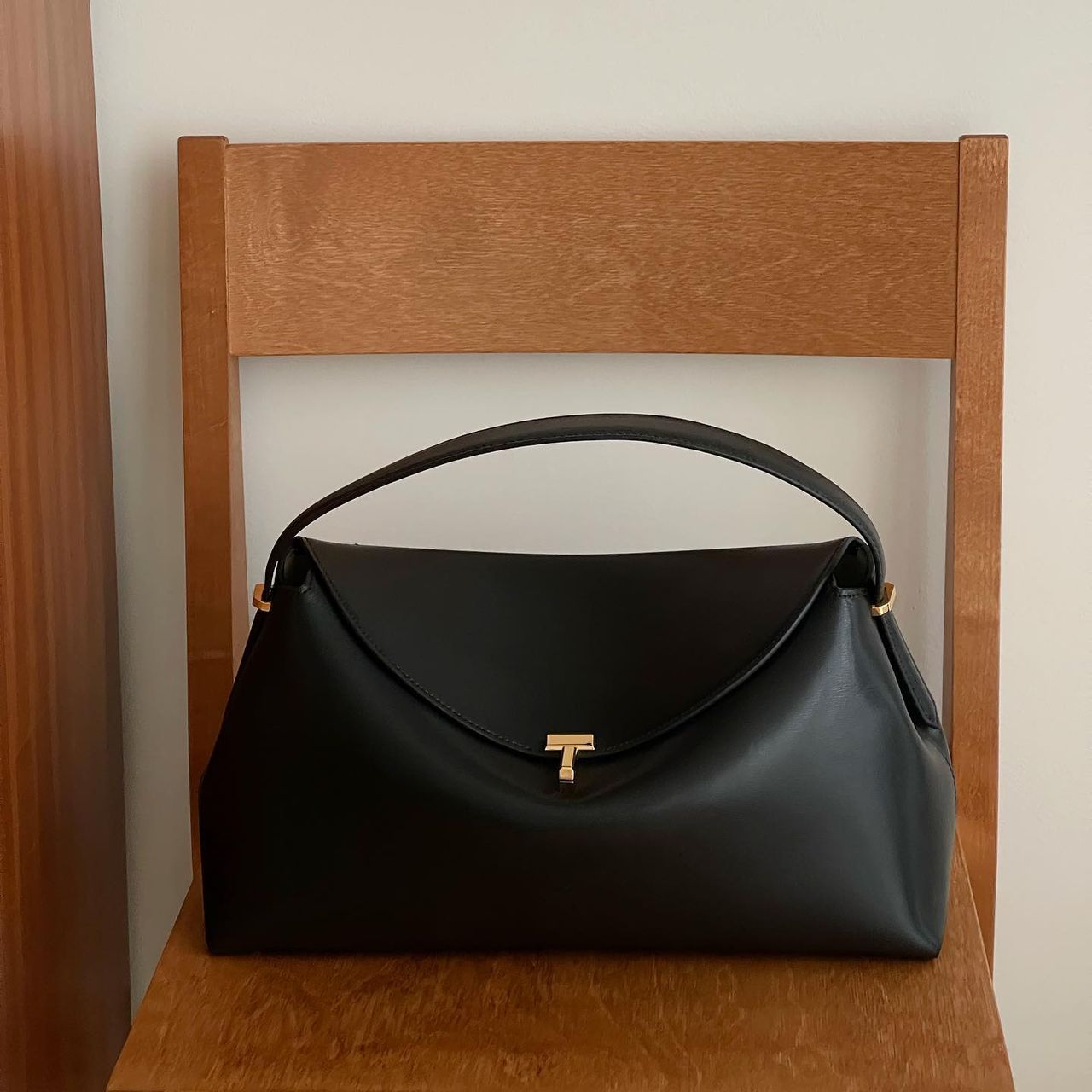 Toteme's T-Lock Handbag Is Fashion's Favourite for 2024 | Who What Wear