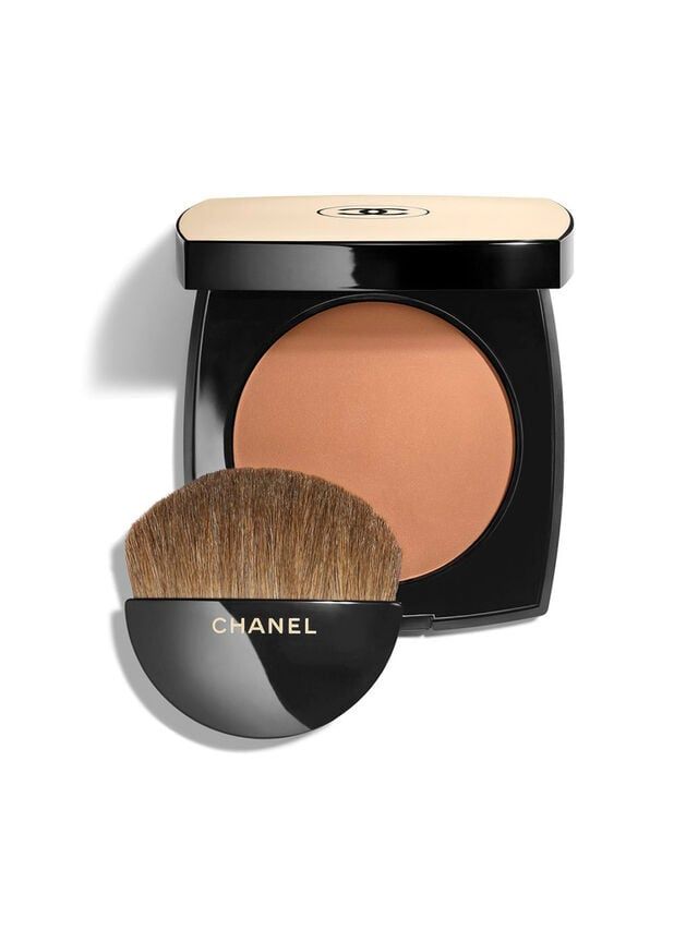 How to Apply Bronzer, According to 3 Pro Makeup Artists | Who What Wear UK