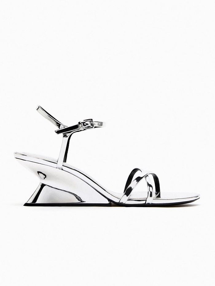 These Are the 5 Biggest Sandal Trends of 2023 | Who What Wear