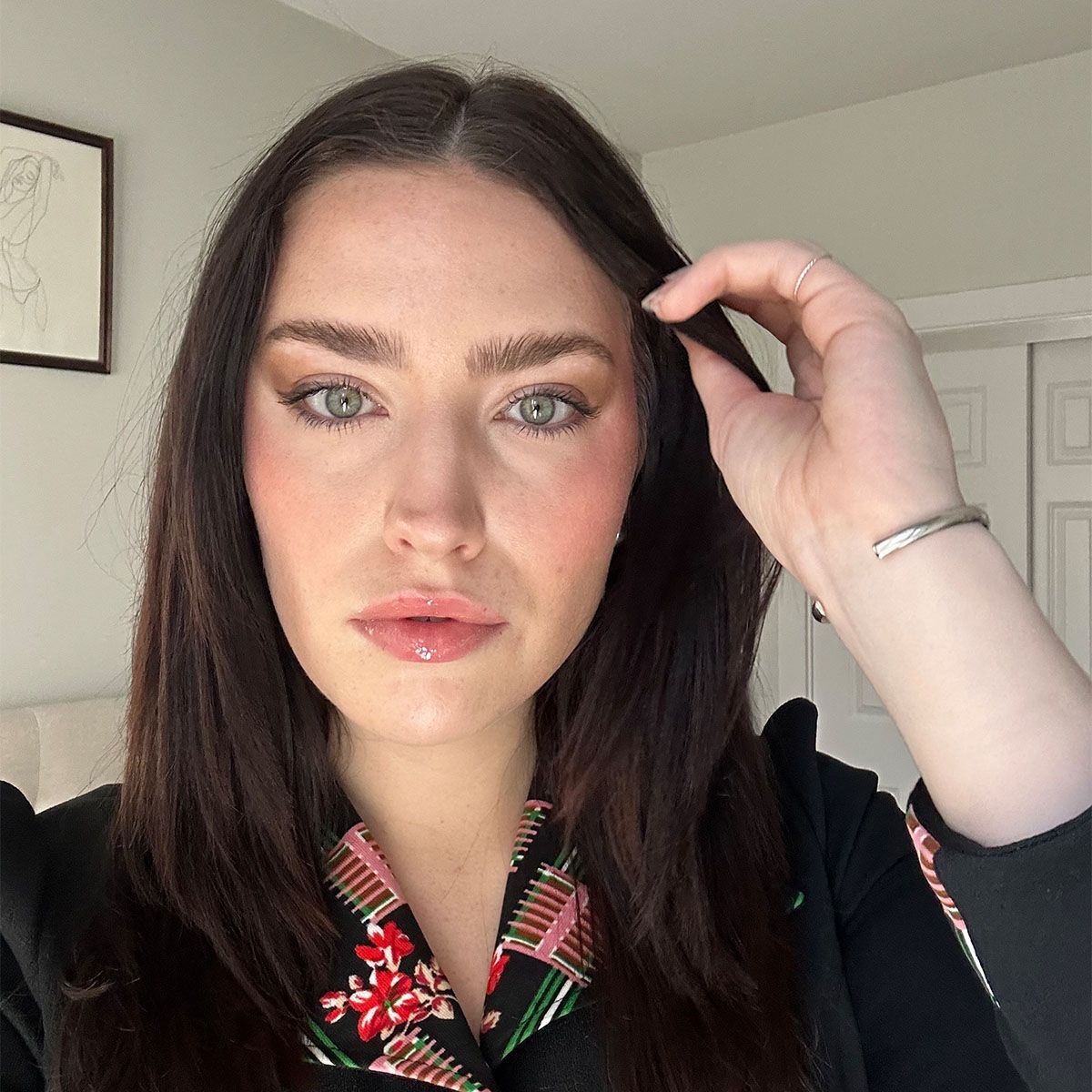 I Tried the "Supermodel Face-Lift" TikTok Makeup Technique | Who What Wear