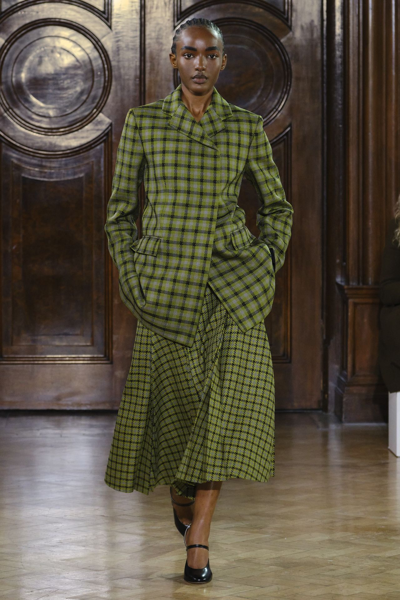 Zara's Next Viral Item Is Just Like This Runway Skirt Trend | Who What Wear