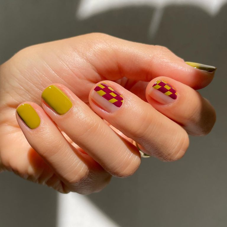 25 Geometric Nail Designs I'm Copying Immediately | Who What Wear