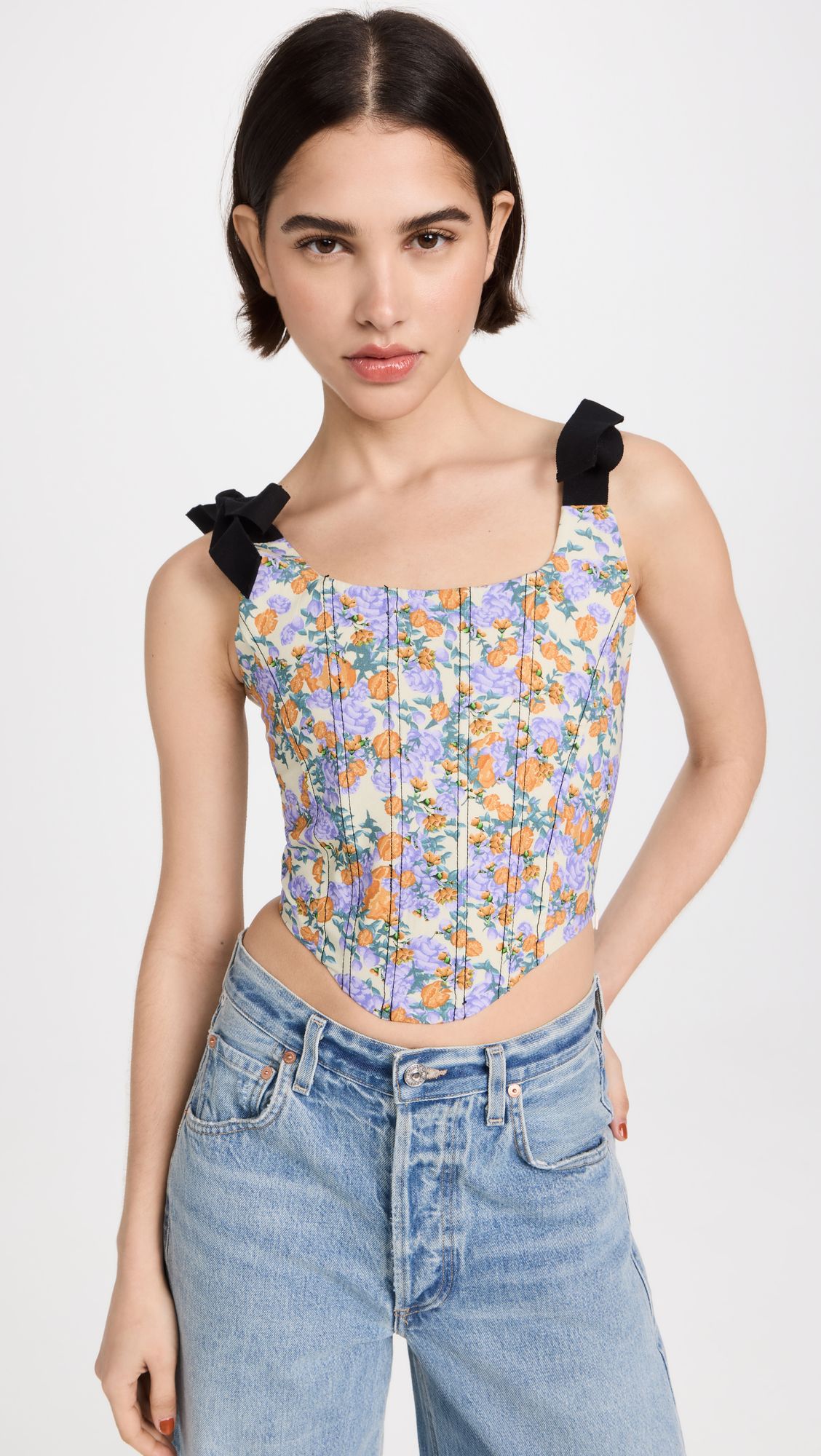 The Best Tops to Wear With Baggy Jeans | Who What Wear