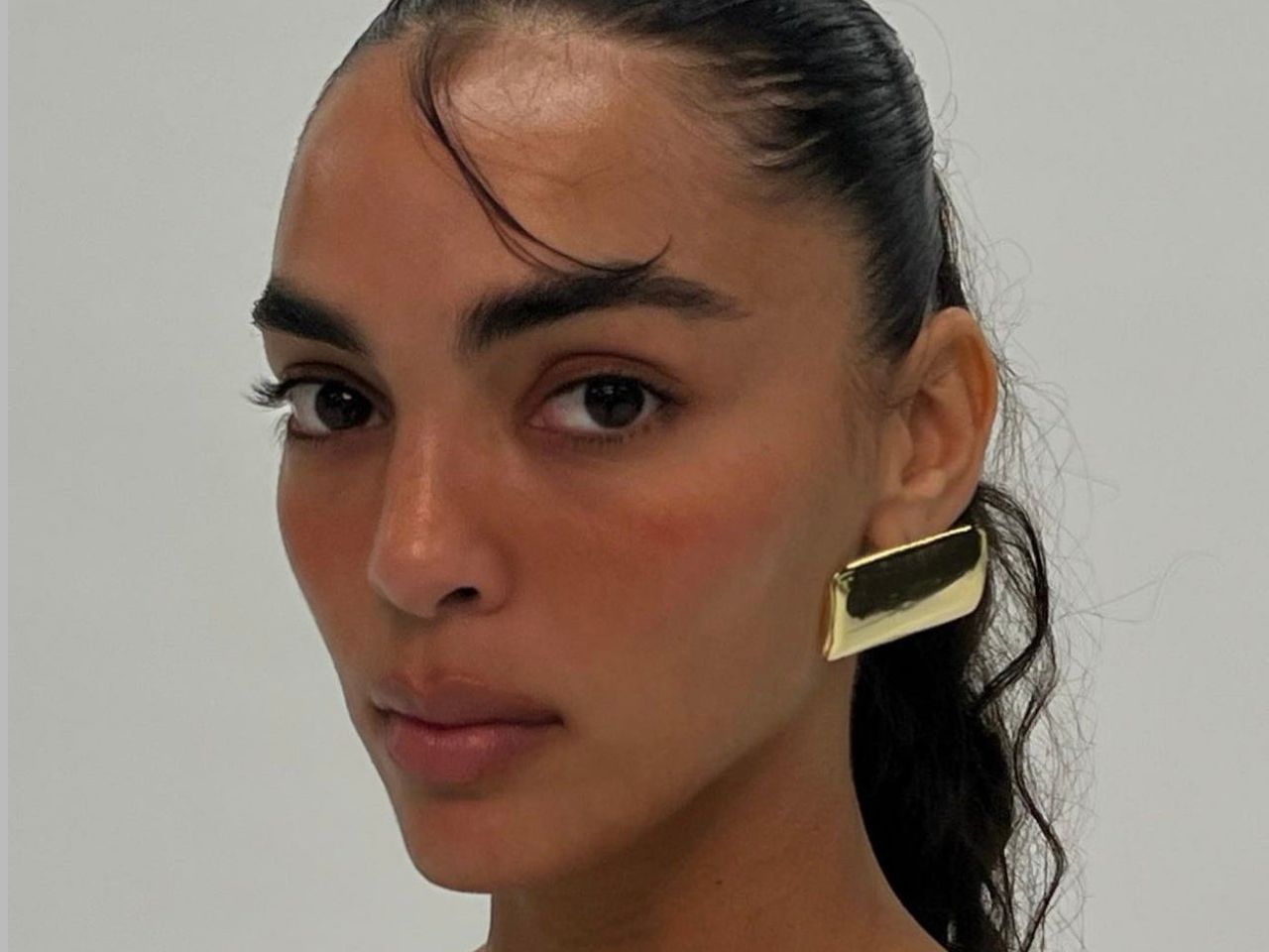 Big '80s Earrings Are Back—26 Pairs to Shop the Trend | Who What Wear
