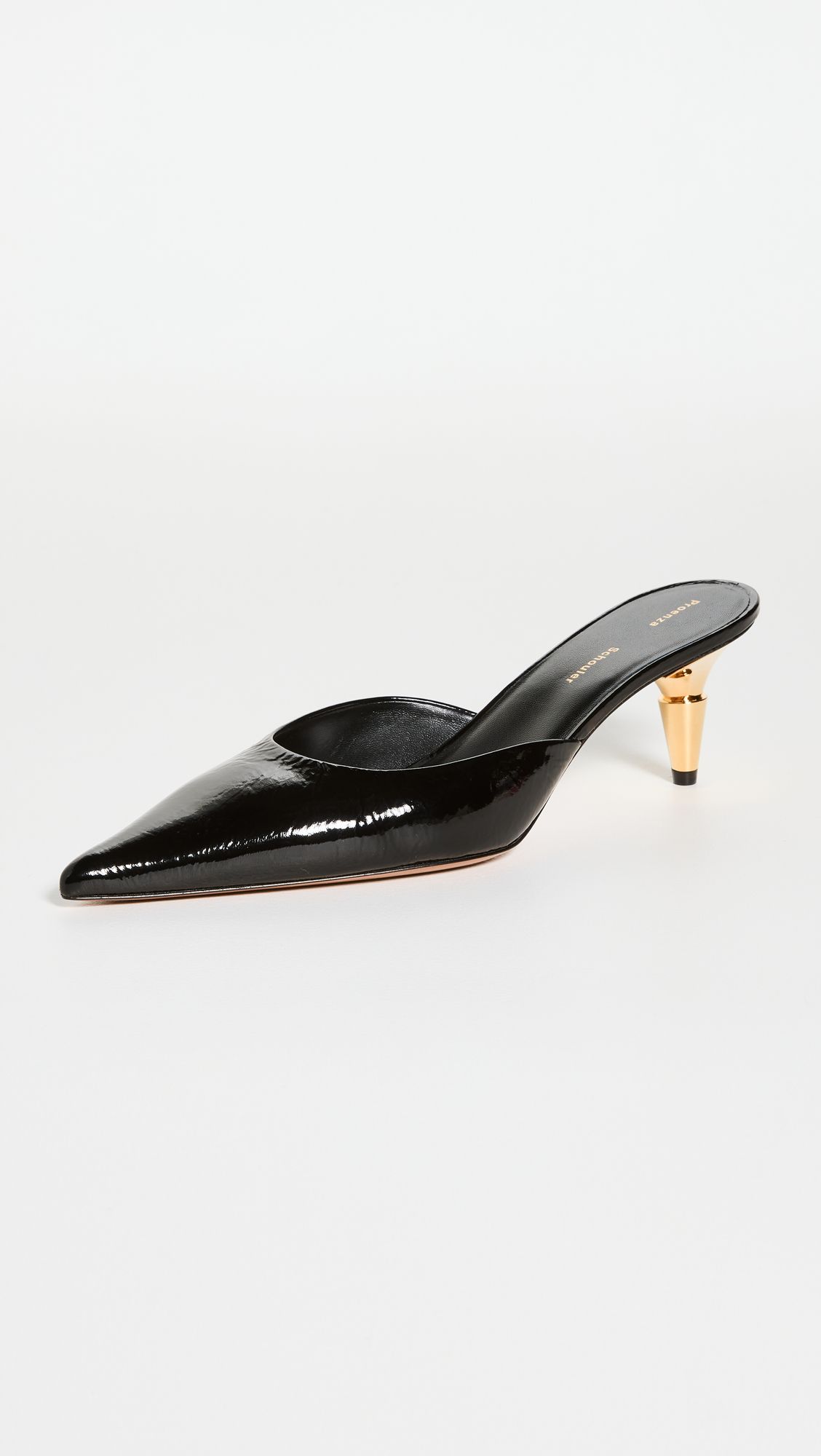 Hailey Bieber Wore Elegant Low-Heeled Shoes With Jeans | Who What Wear