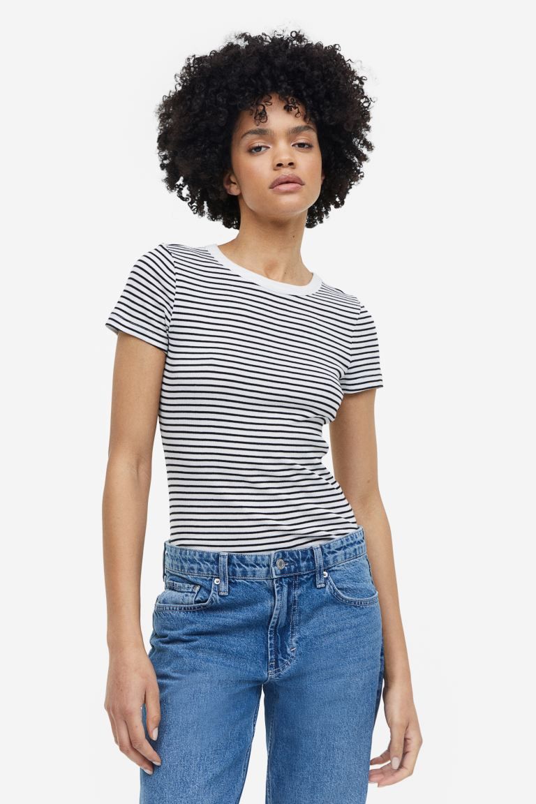 The Best Striped-Tee Outfits Inspired by French Women | Who What Wear