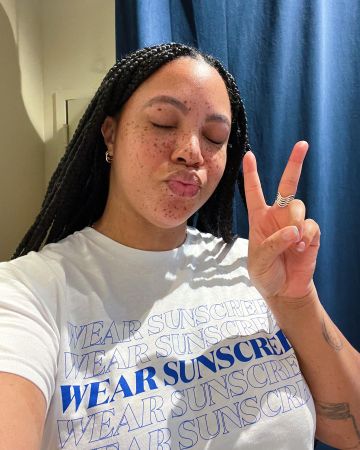 How to Apply Sunscreen Correctly, According to Experts | Who What Wear