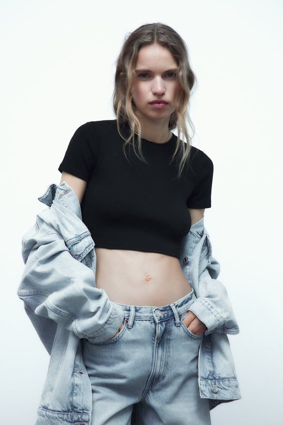 The Baby Tee Trend Is Currently Taking Over TikTok | Who What Wear