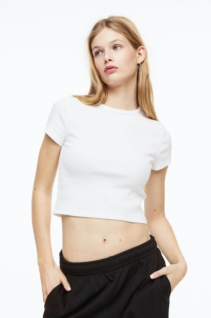 The Baby Tee Trend Is Currently Taking Over TikTok | Who What Wear