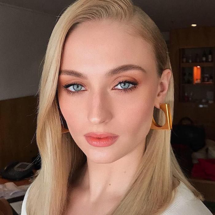 How to Get the TikTok-Viral "Golden-Hour Makeup" Look | Who What Wear