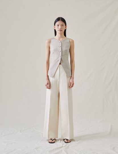 The Best Linen Vests Everyone Is *Still* Wearing | Who What Wear