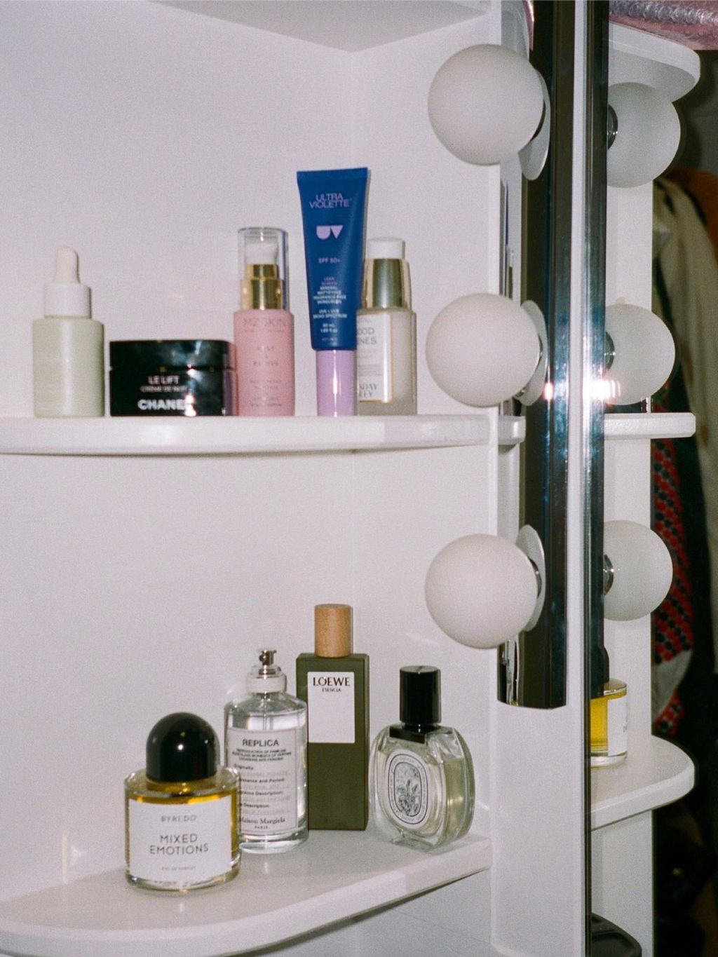 The 15 Best Essences for Plump and Youthful Skin | Who What Wear