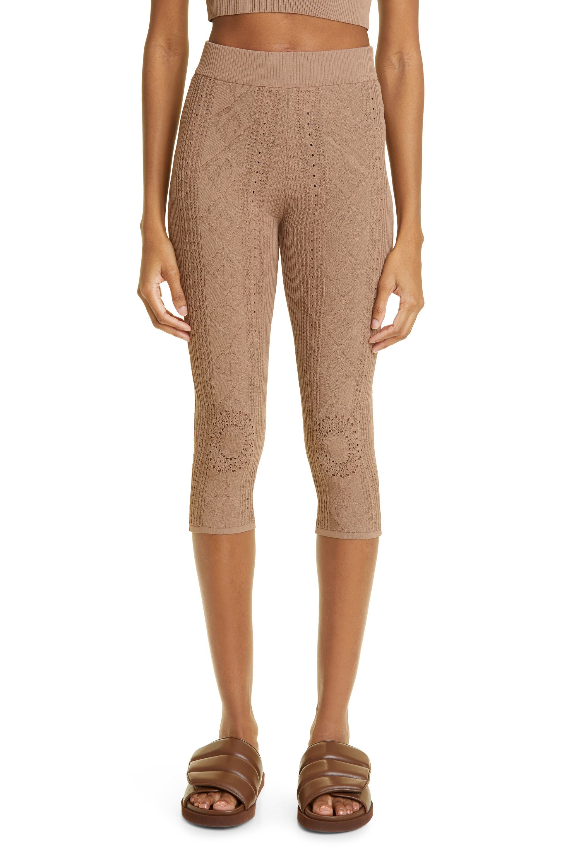 Gigi Hadid Wore the Capri Pants Trend | Who What Wear