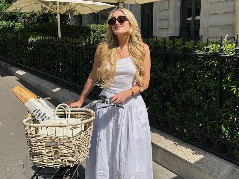 34 Vacation Clothing Items From Revolve Cool Girls Swear By | Who What Wear