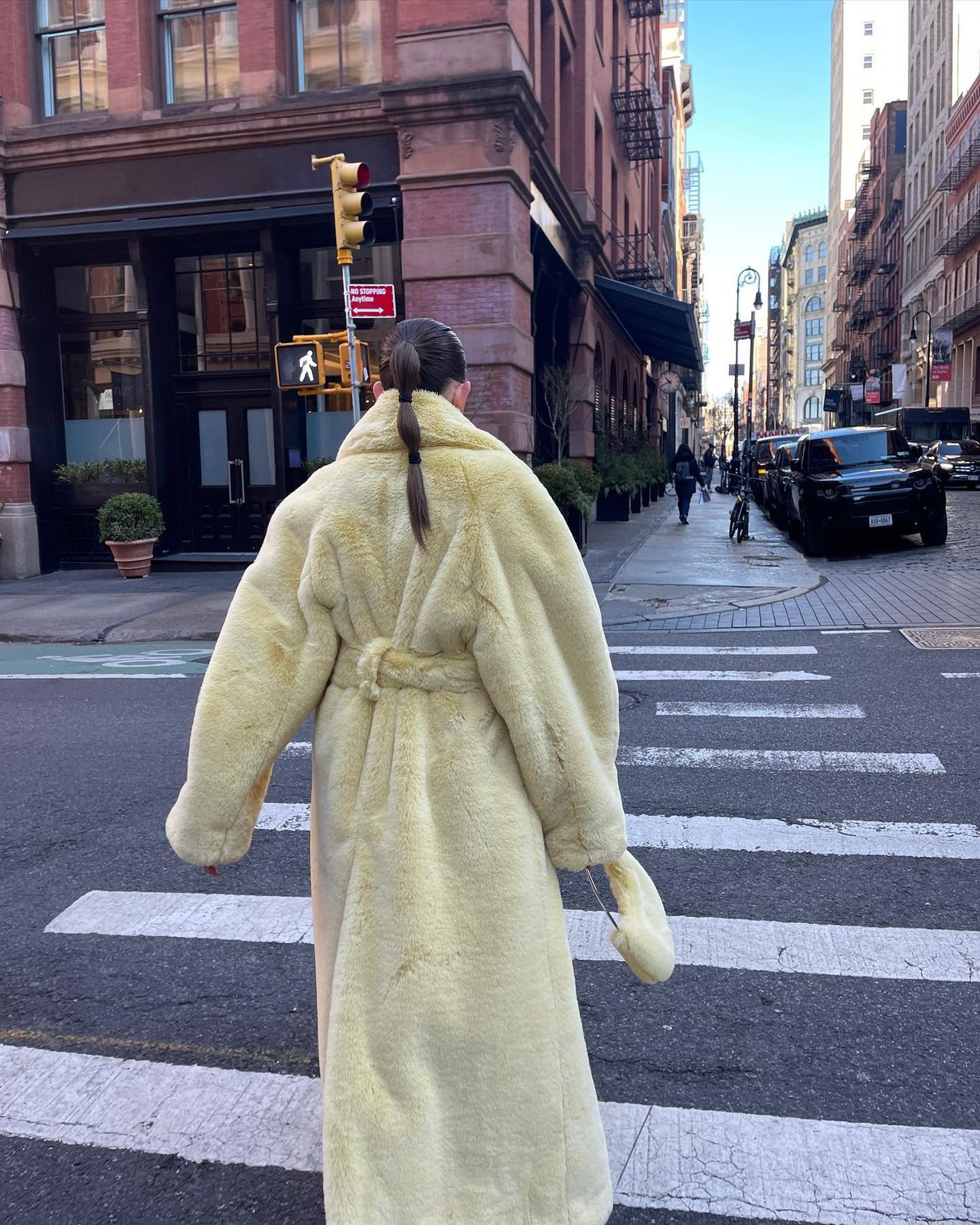 17 Quick and Easy Updos for Low Maintenance Days | Who What Wear