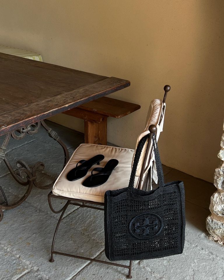 These 28 Cool Oversize Bags Can Fit Everything | Who What Wear
