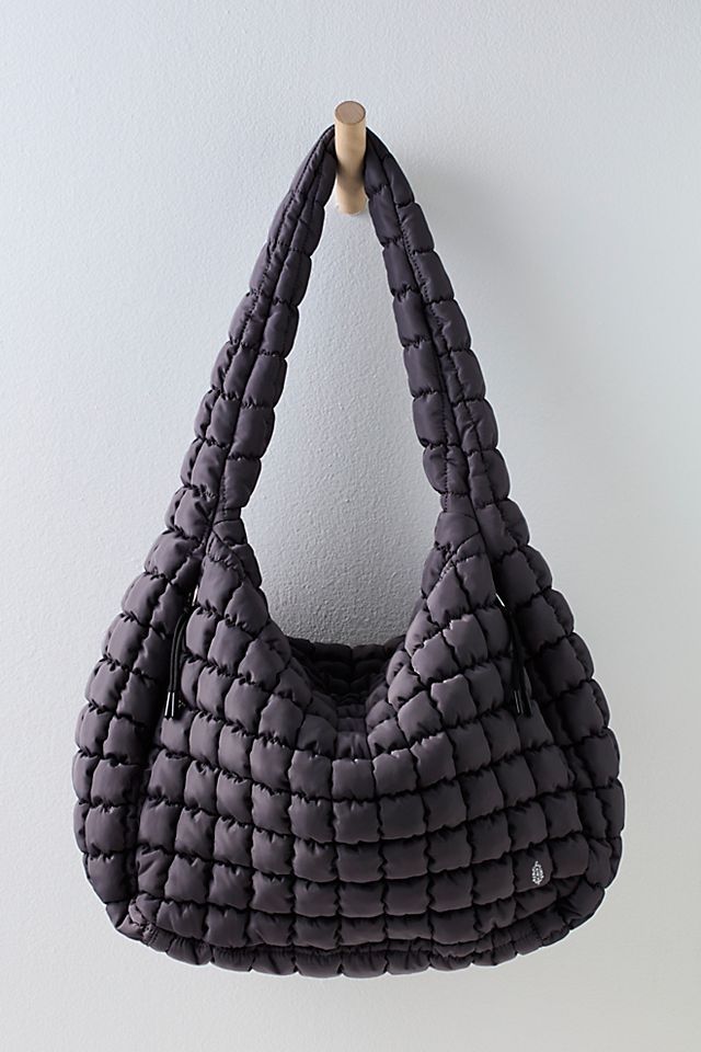 These 28 Cool Oversize Bags Can Fit Everything | Who What Wear