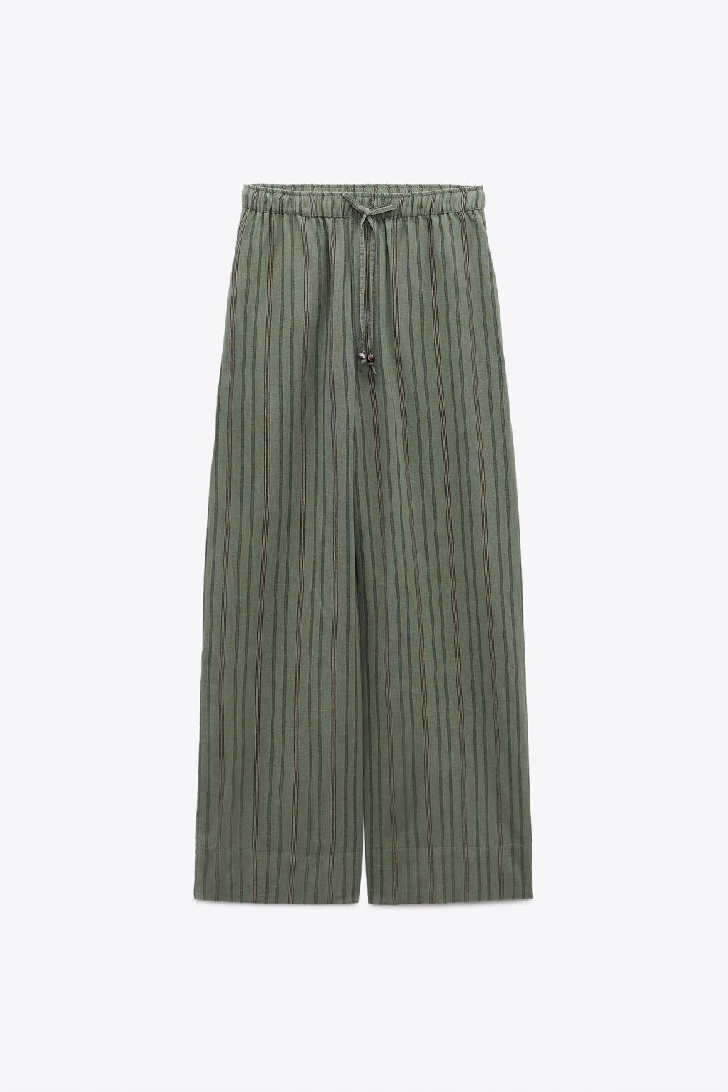 10 Cold Summer Outfit Ideas for When The Weather is Chilly | Who What Wear