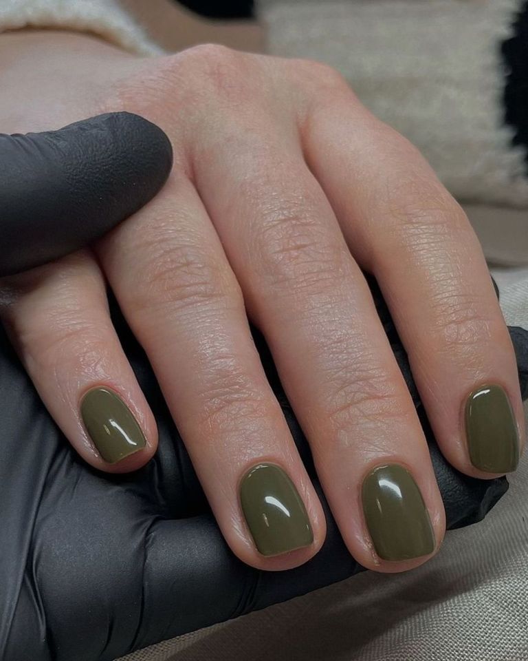 Everyone Will Be Asking for These 6 Nail Colours in August | Who What Wear