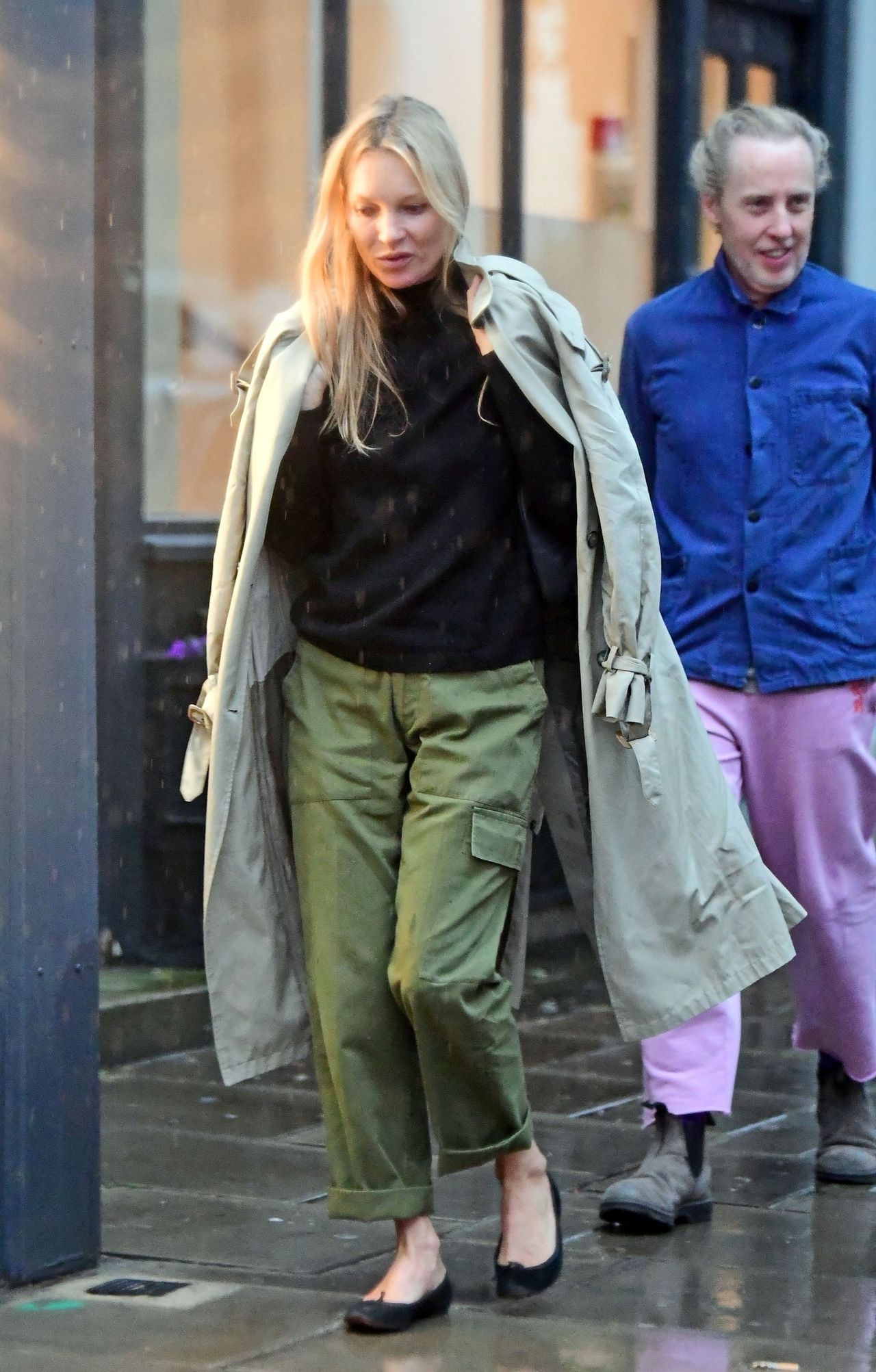 See How Supermodel Kate Moss Styles Ballet Flats for Fall | Who What Wear