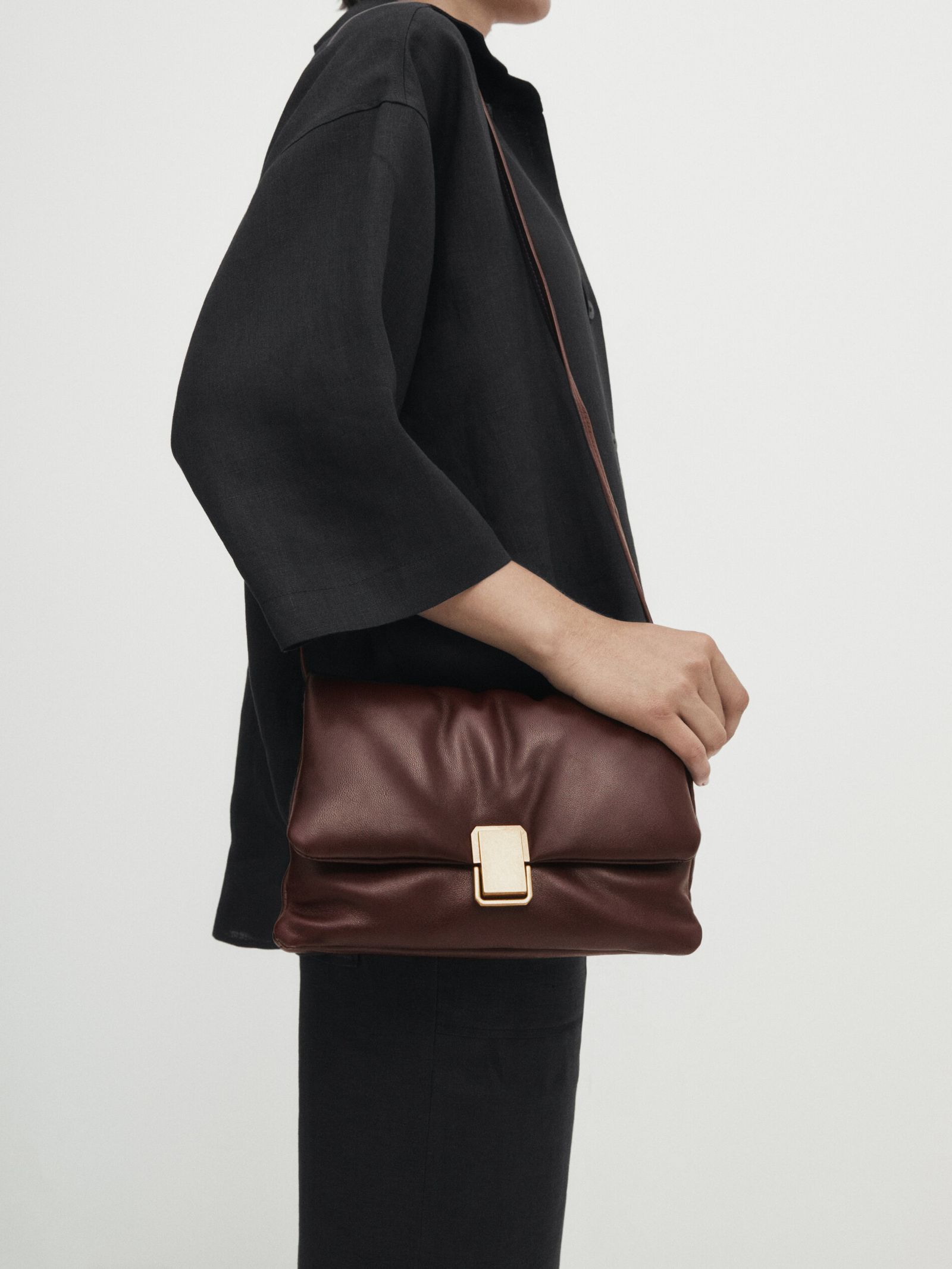 Massimo Dutti Handbags Can Easily Pass for Designer | Who What Wear