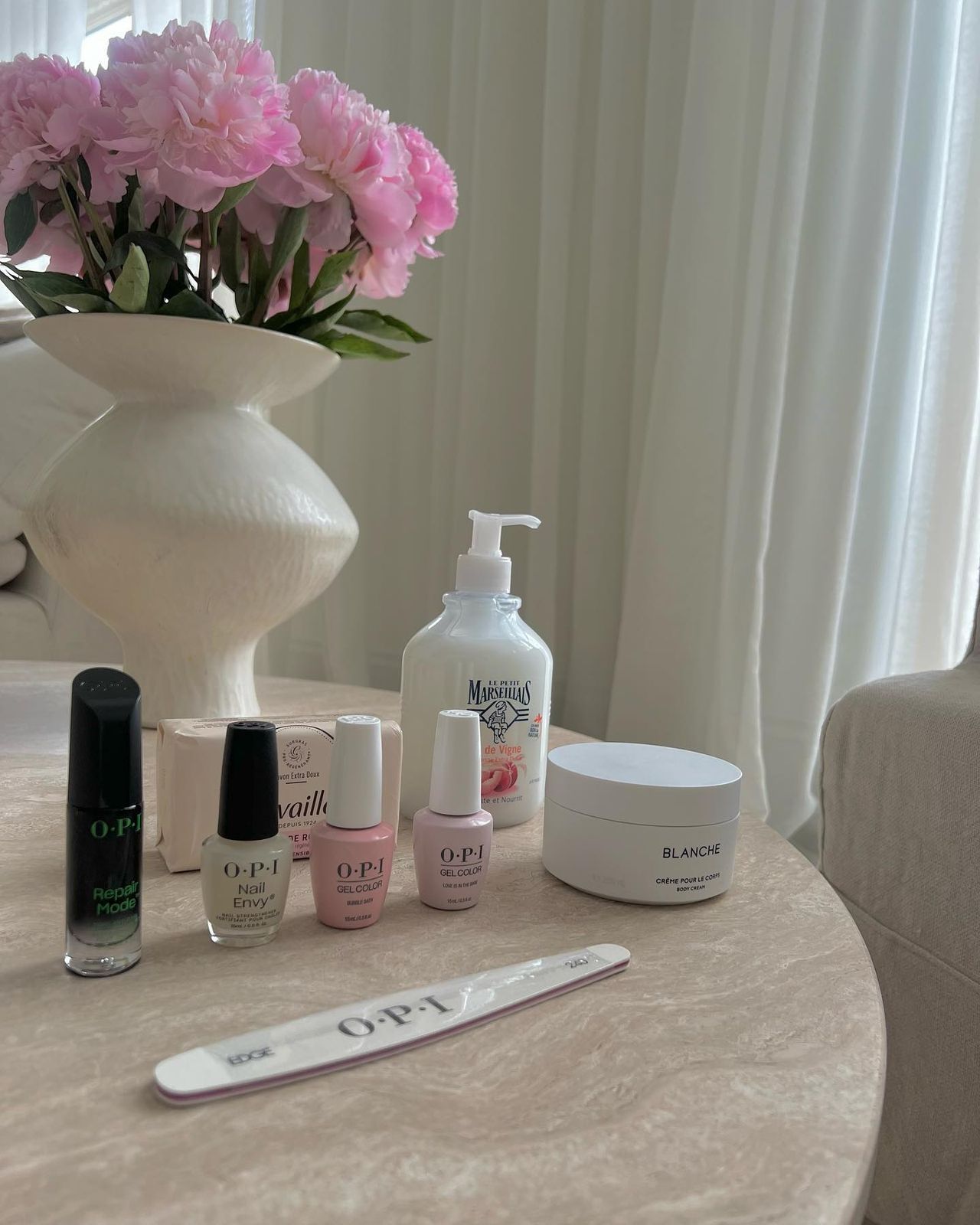 How To File Your Nails Properly, According to an Expert | Who What Wear UK