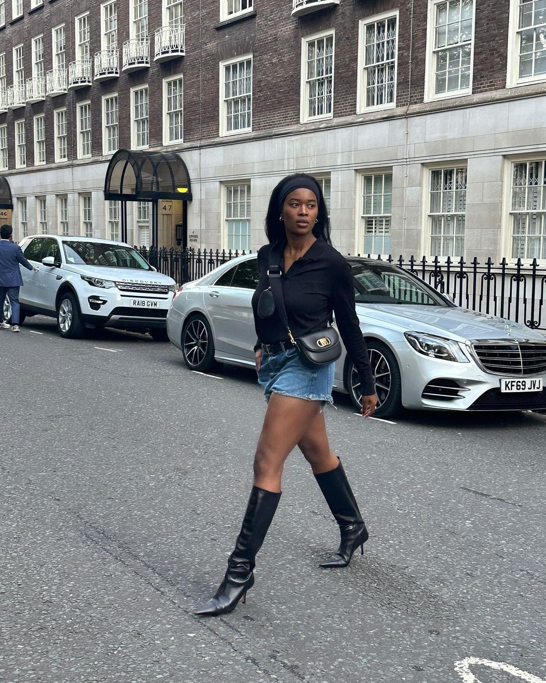 Suddenly Everyone Is Wearing Crossbody Bags; shop the best leather ...