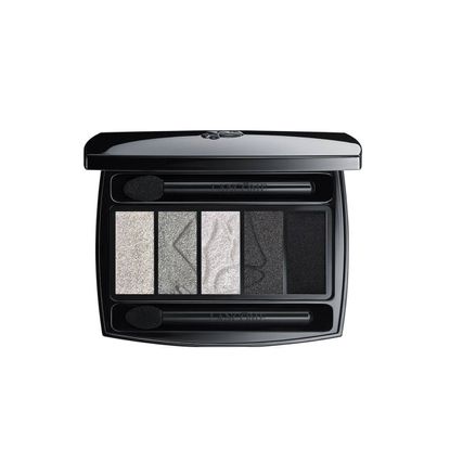 We Can't Get Enough of This Emerging TikTok Makeup Trend | Who What Wear