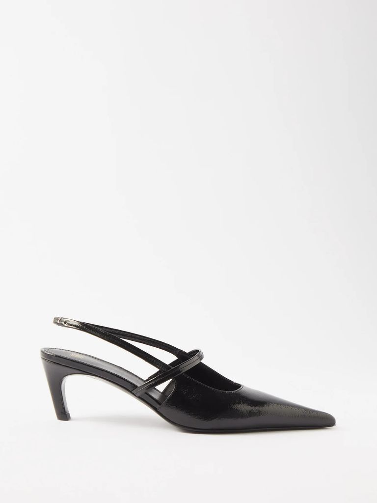 The Pointed-Toe Shoe Trend Will Elevate Any Outfit | Who What Wear