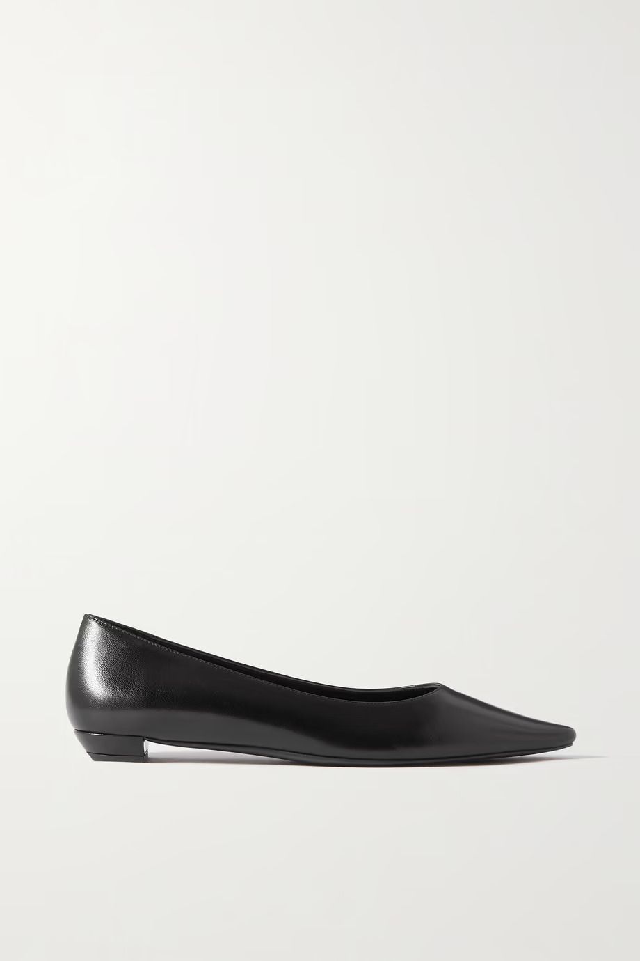 The Pointed-Toe Shoe Trend Will Elevate Any Outfit | Who What Wear