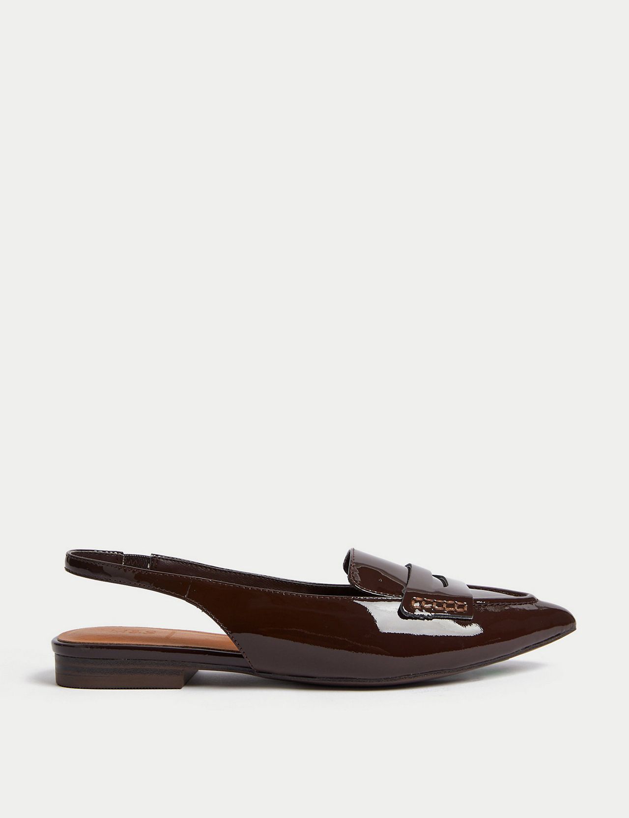 The Pointed-Toe Shoe Trend Will Elevate Any Outfit | Who What Wear