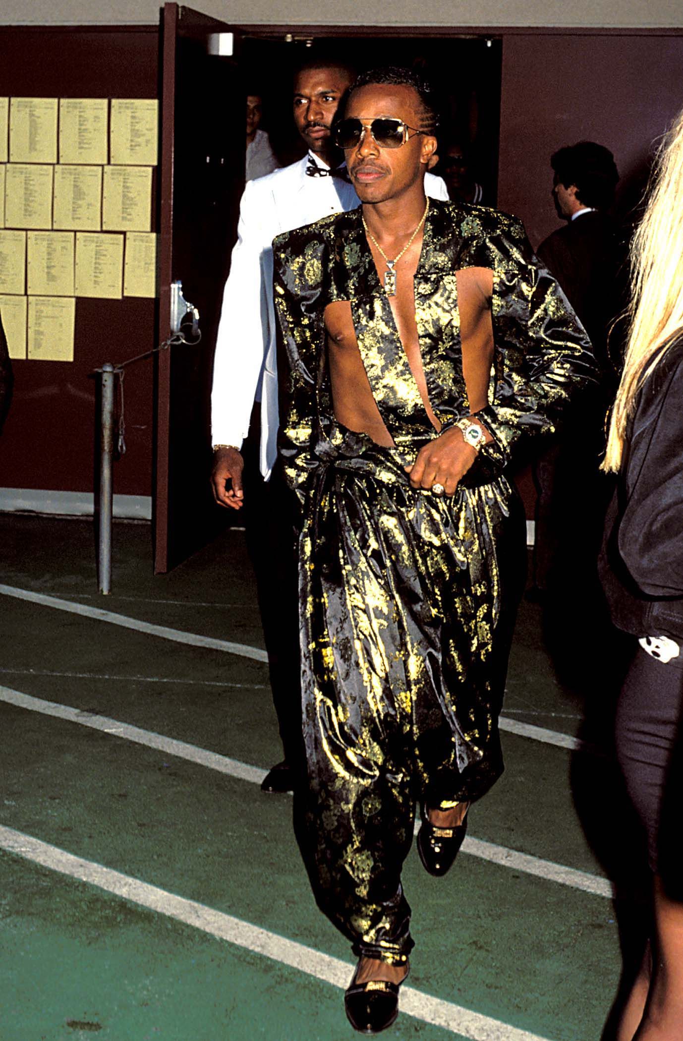 The Most Iconic '90s Outfits in VMAs History | Who What Wear