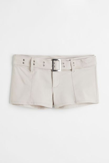 Micro Shorts Are The Autumn Trend We Didn't See Coming | Who What Wear